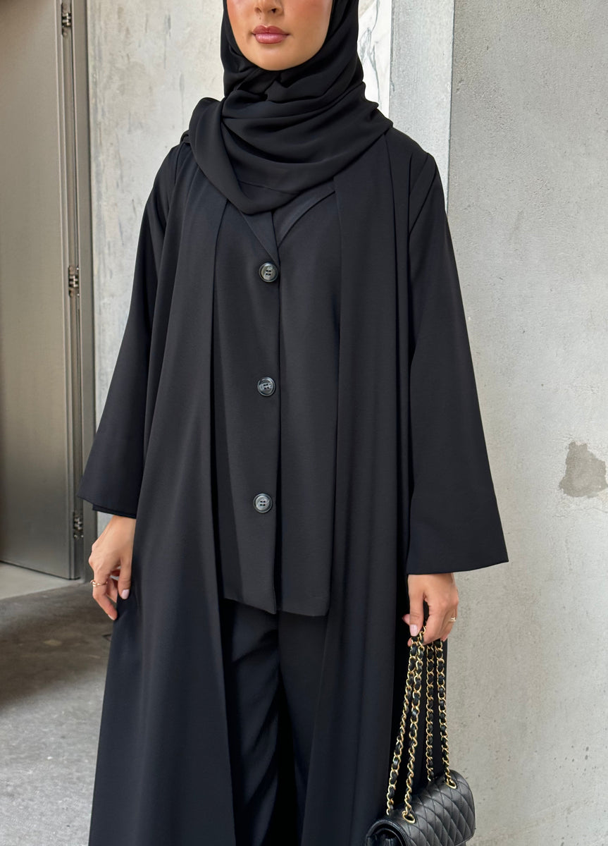 Haya in Black – Laha